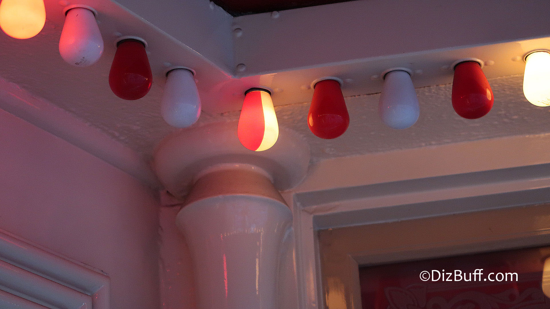 Disneyland Red and White Light Bulb - DizBuff.com