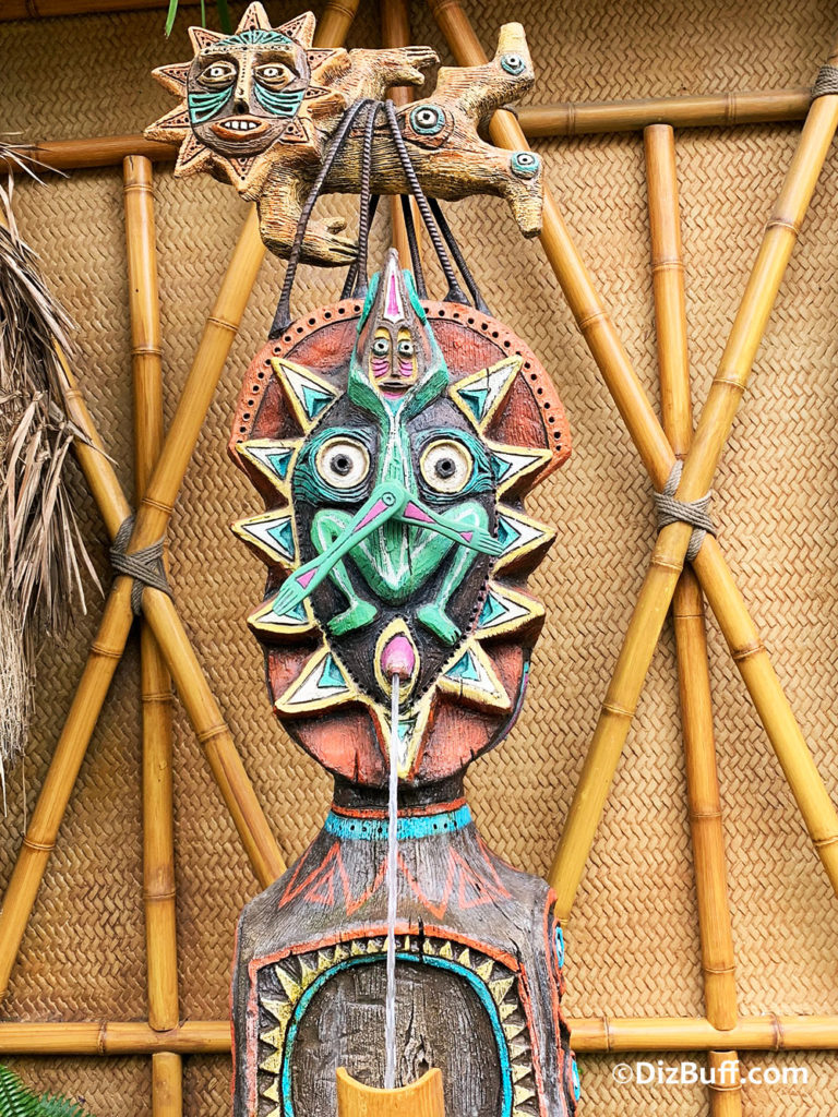 Enchanted Tiki Room PRE SHOW at Disneyland. - DizBuff.com