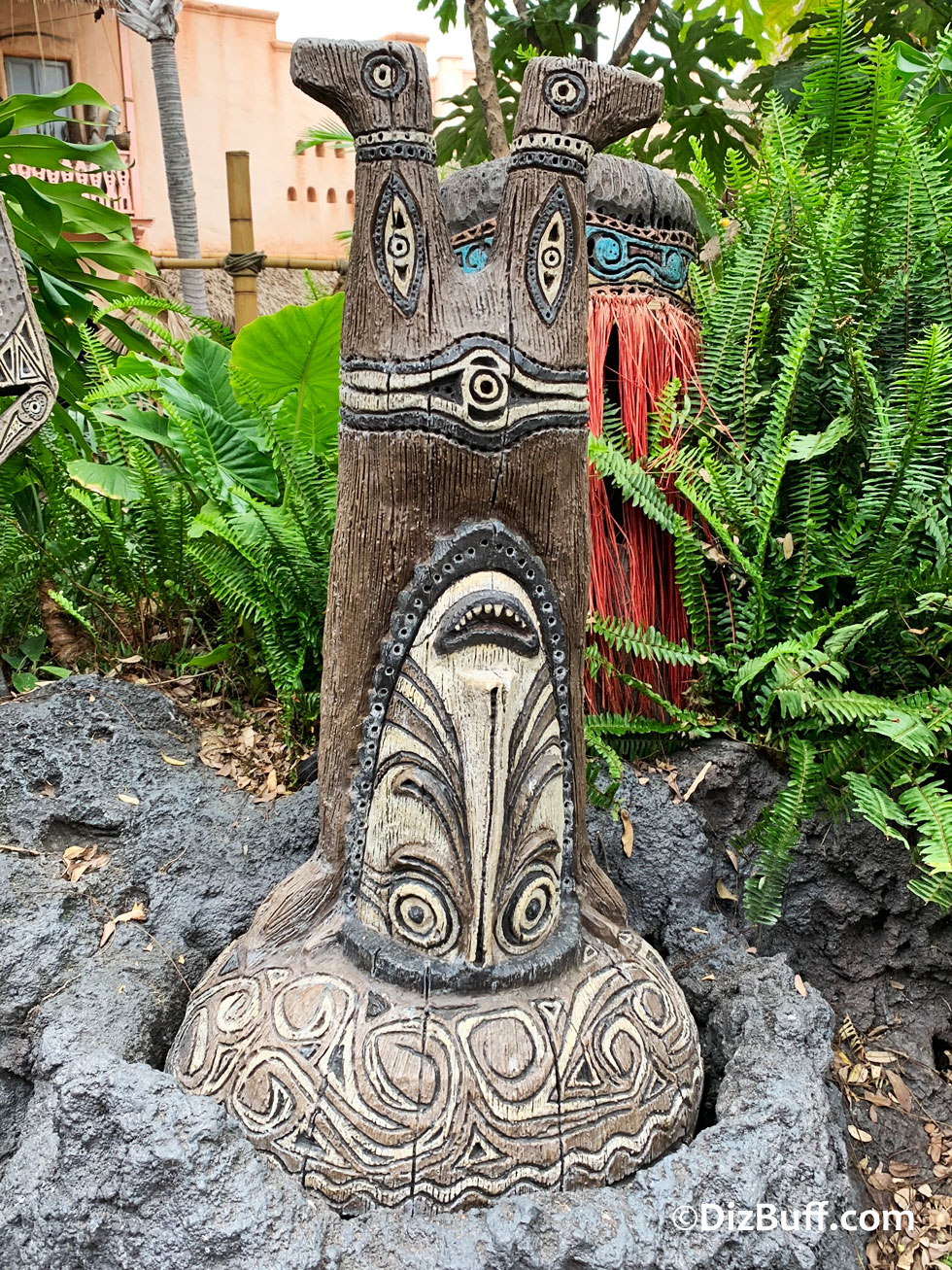 Enchanted Tiki Room PRE SHOW at Disneyland. - DizBuff.com